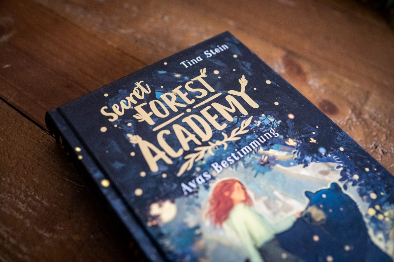 Buchrezension Tina Stein: Secret Forest Academy - Forst erklärt